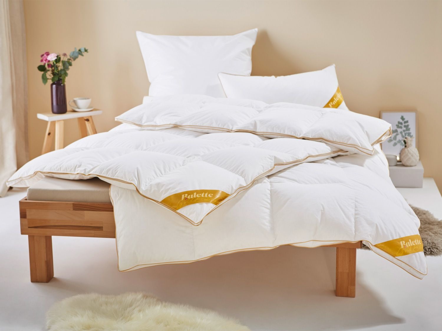Balette Deluxe Gansedaunen Kassettenbettdecke Gold Edition Warm